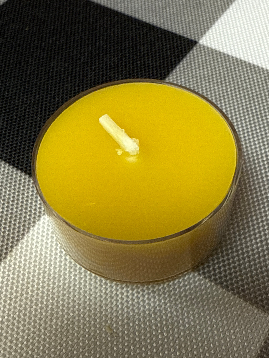 Single Tea Light Beeswax Candles – SweetNes Honey Apiaries & Beetique