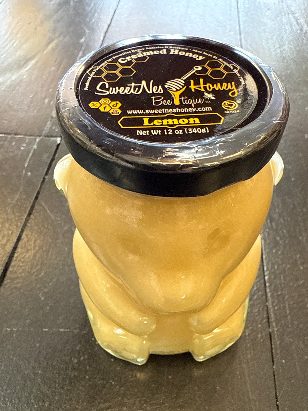 Lemon Creamed Honey 12oz Glass Bear – SweetNes Honey Apiaries & Beetique