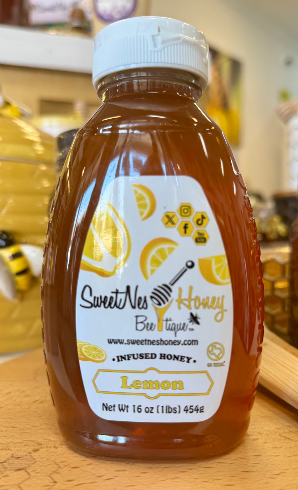 Lemon Infused Honey 16oz – SweetNes Honey Apiaries & Beetique