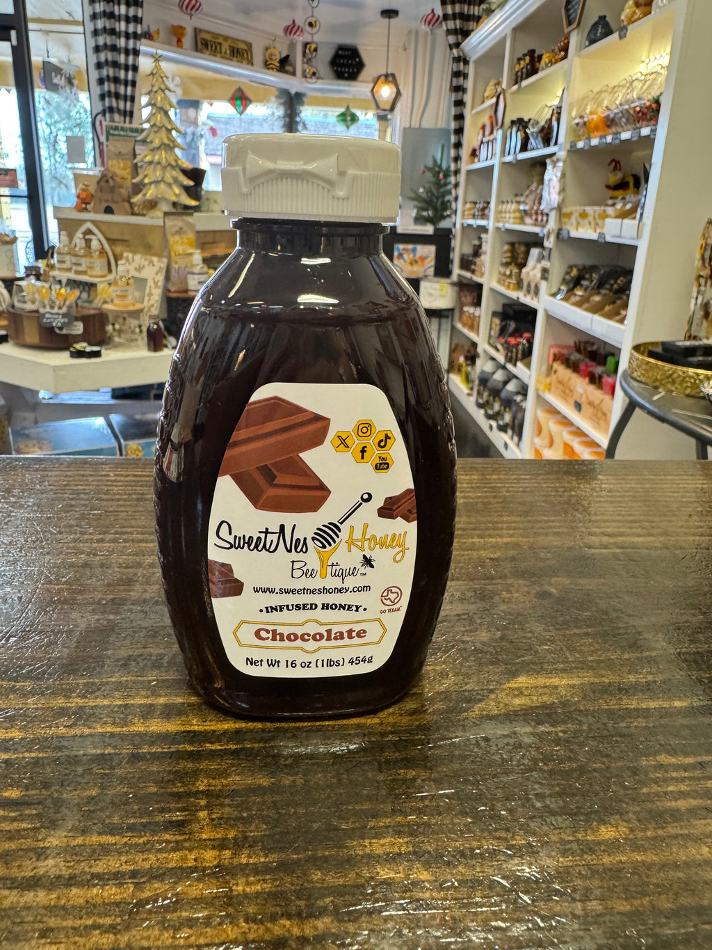 Chocolate Infused Honey (16oz) – SweetNes Honey Apiaries & Beetique